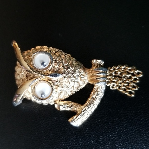 Avon | Jewelry | Vintage Avon Owl Brooch Pin Goldtone Googly Eyes ...